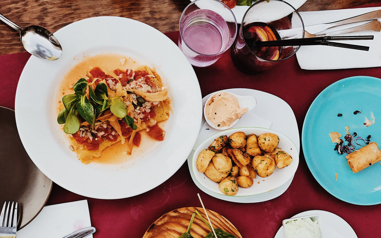 When is the healthiest time to eat dinner? | Total Health When is the healthiest time to eat dinner? | Total Health